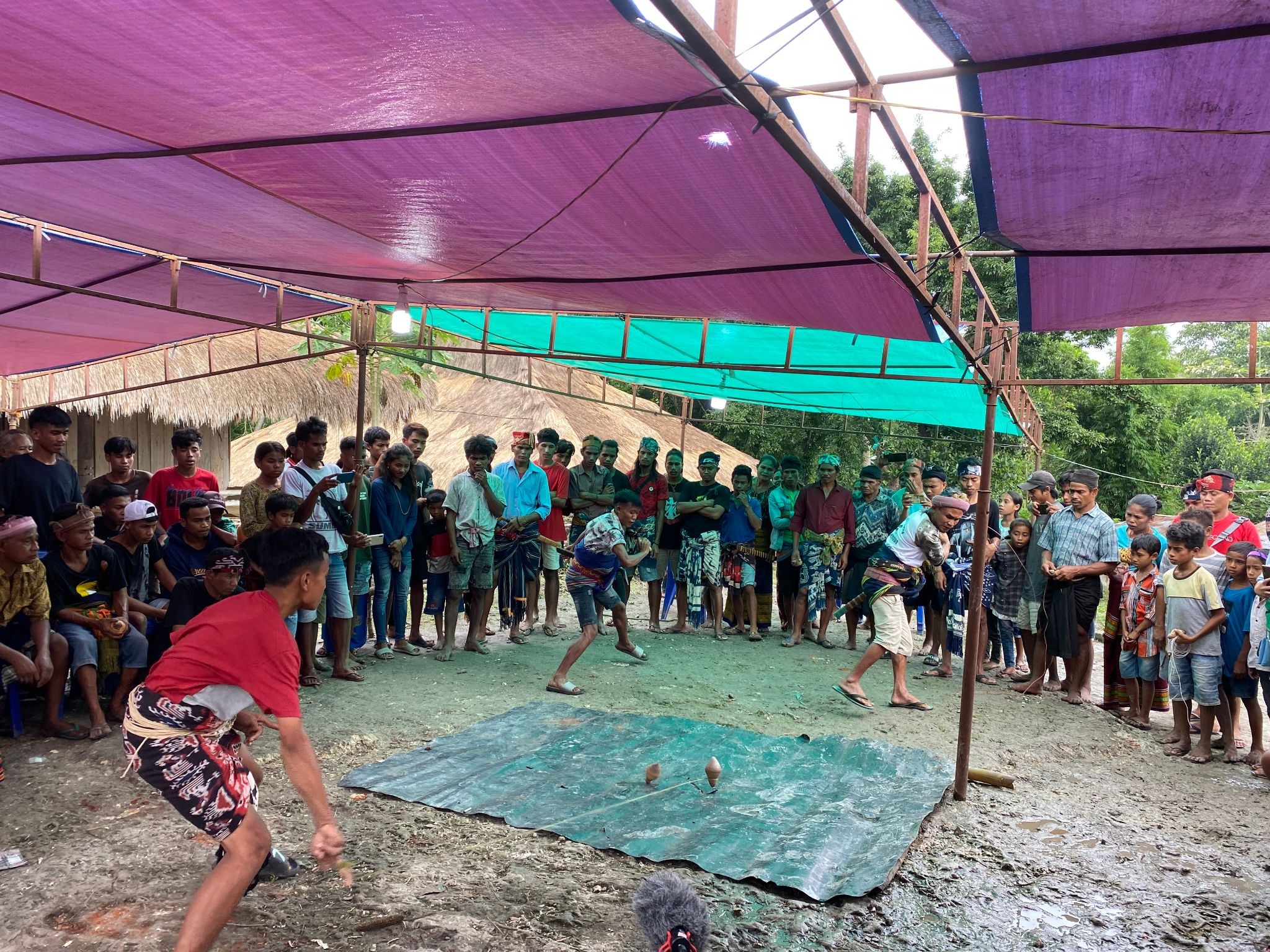 Shallow Pluralism and Indigenous Communities in Indonesia - Counterpoint: Navigating Knowledge